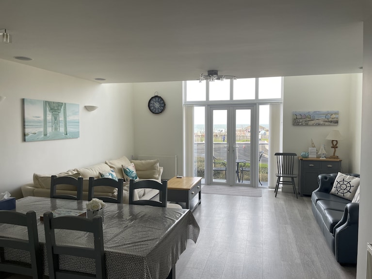 53searoad, Sea View, 3 Bed, Garden, Beach, Dogs - 利明通