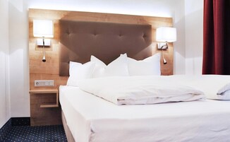 Roupa de alta qualidade, minibar, cofre no quarto, secretária 