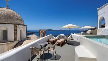 Signature Cave Suite, Outdoor Hot Tub | Varanda