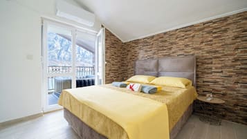 Quarto casal panorâmico | 1 quarto, ferros/tábuas de passar roupa, Wi-Fi de cortesia