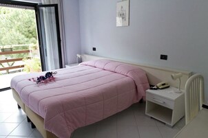 Quarto Duplo | Secretária, camas desdobráveis, Wi-fi grátis 