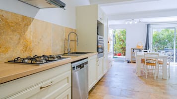 Apartamento Superior, 2 quartos (Magnolia) | Cozinha privada