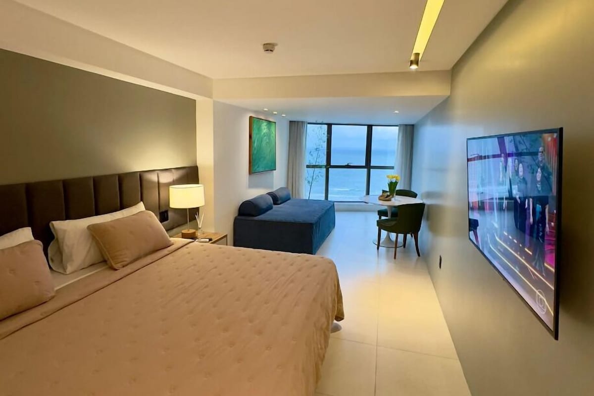 Apartamento | Cofre no quarto, cortinas/cortinados opacos, quartos insonorizados