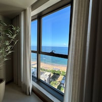 Suite | Interior