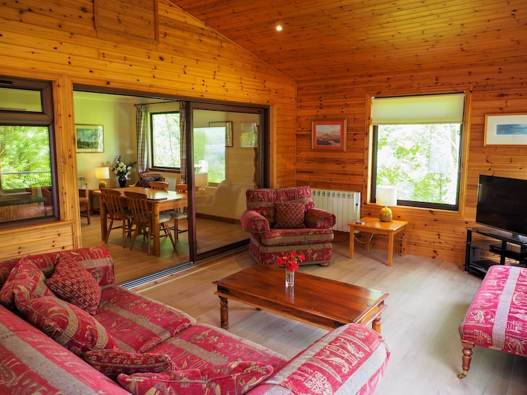 Buzzard - A Beautiful 4 Star Holiday Chalet Surrounded By A True Highland Landscape That Can Sleep - Tyndrum