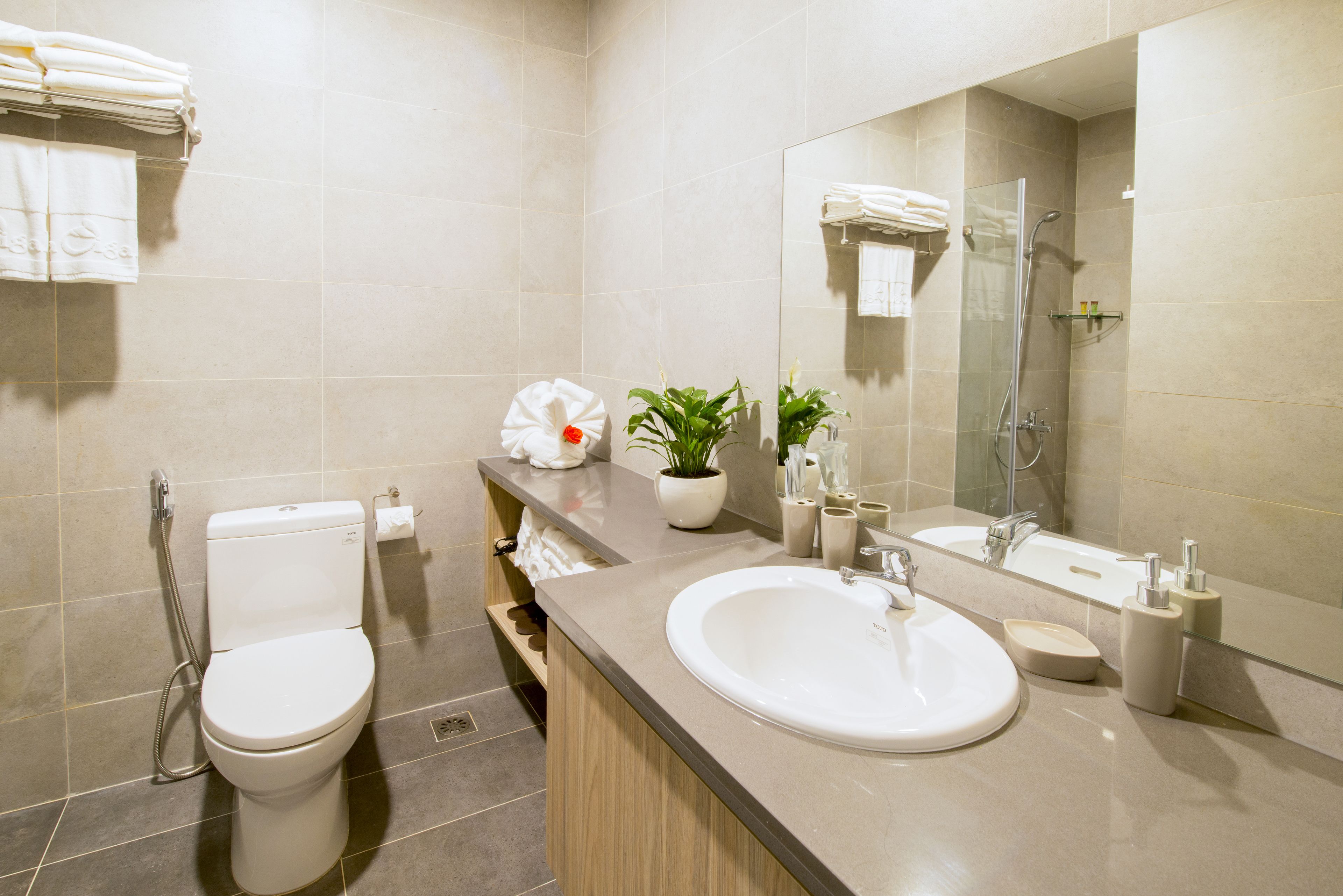 Penthouse | Minibar, cofre no quarto, secretária, quartos insonorizados 