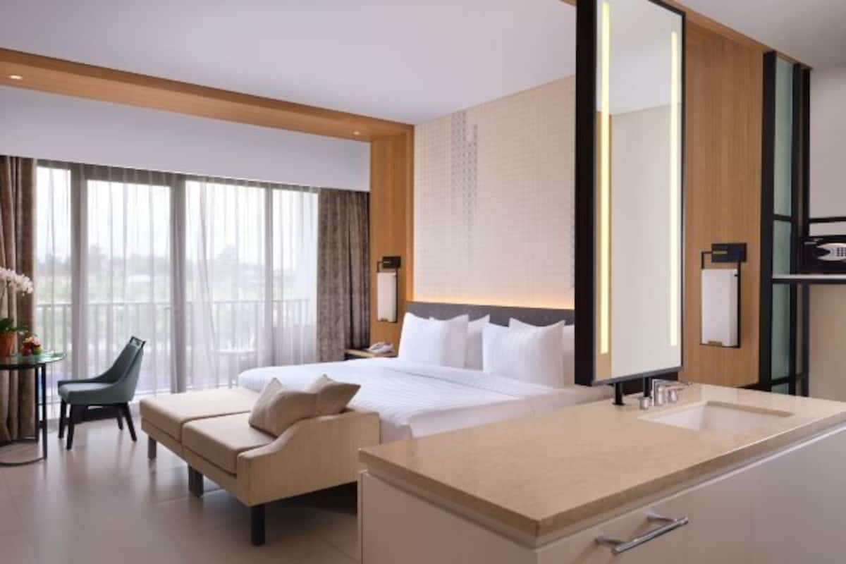 Cofre no quarto, secretária, Wi-fi grátis, roupa de cama fornecida