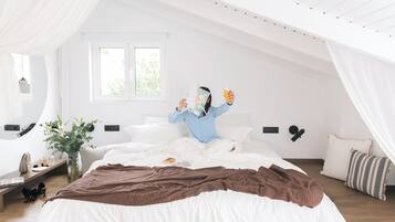 Sir Attic Suite | Roupas de cama premium, cofres nos quartos, individualmente decorados