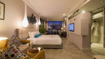 Suite Executiva, Vista para a cidade | Minibar, cofre no quarto, secretária, ferro/tábua de engomar