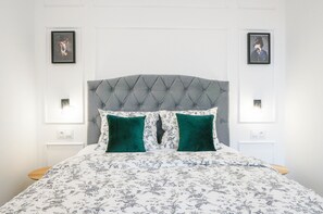 Apartamento Premium, 3 quartos, kitchenette (11 Stara Street) | 1 quarto, quartos insonorizados, ferro/tábua de engomar, Wi-fi grátis 