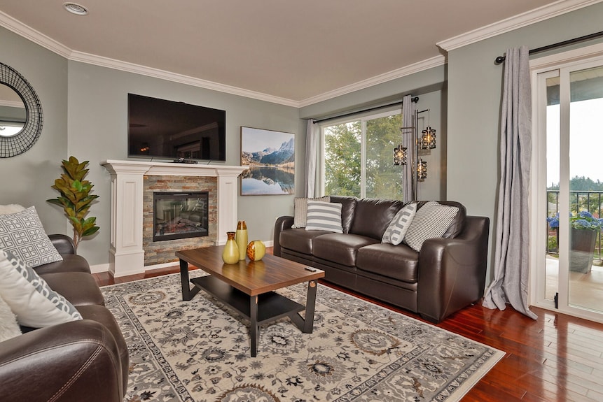 Luxurious Olympic View Suite 1400 Sq Ft + Balcony - Vancouver Island