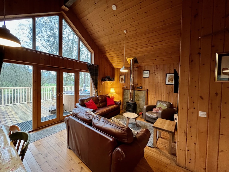 Log Cabin With Hot Tub Close To The Shores Of Loch Awe With Fishing Rights - Loch Awe