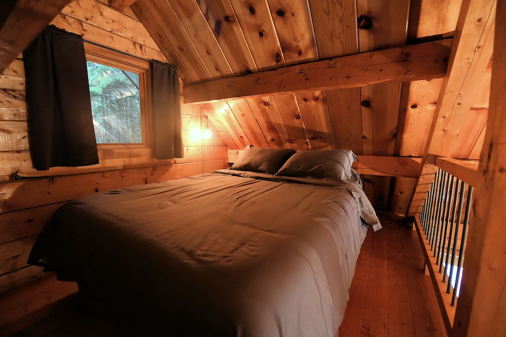 Alyeska Hideaway Log Cabins - Glacier Cabin - Anchorage, AK