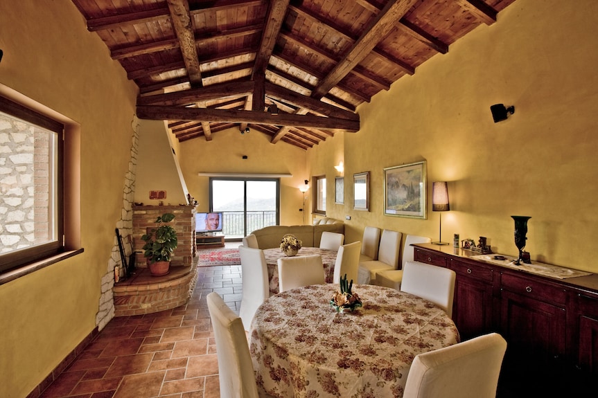 Pool And Breathtaking View On Roman Countryside - Lazio