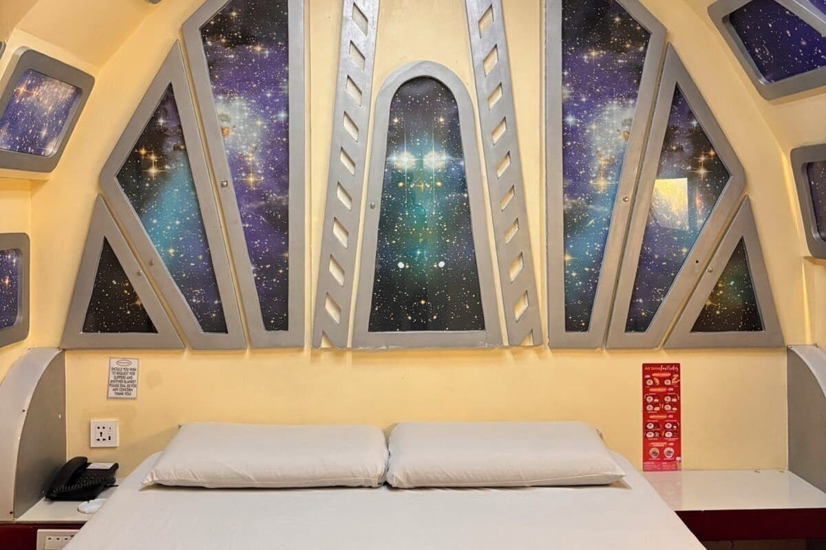 Quarto Premium | Secretária, Wi-fi grátis, roupa de cama fornecida