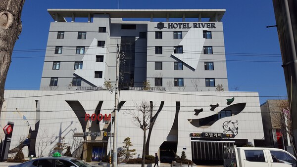 River Hotel - Gimcheon-si