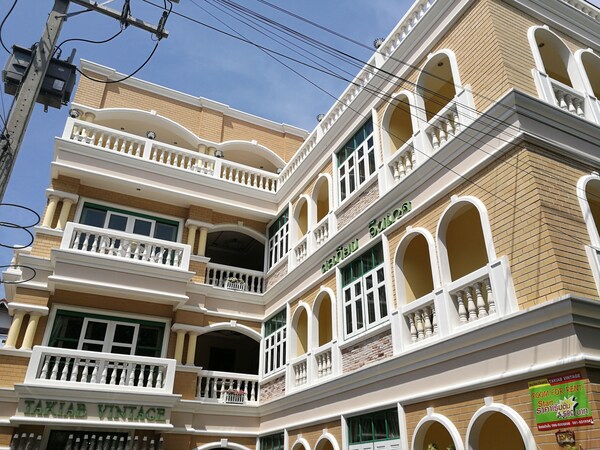 Takiab Vintage - Prachuap Khiri Khan