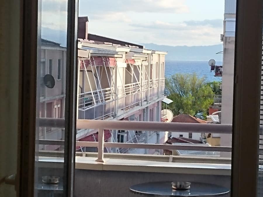 Quarto Duplo Comfort, vista parcial para o lago | Terraço/pátio interior