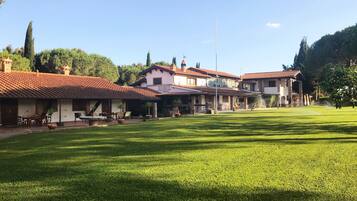 Fachada da propriedade