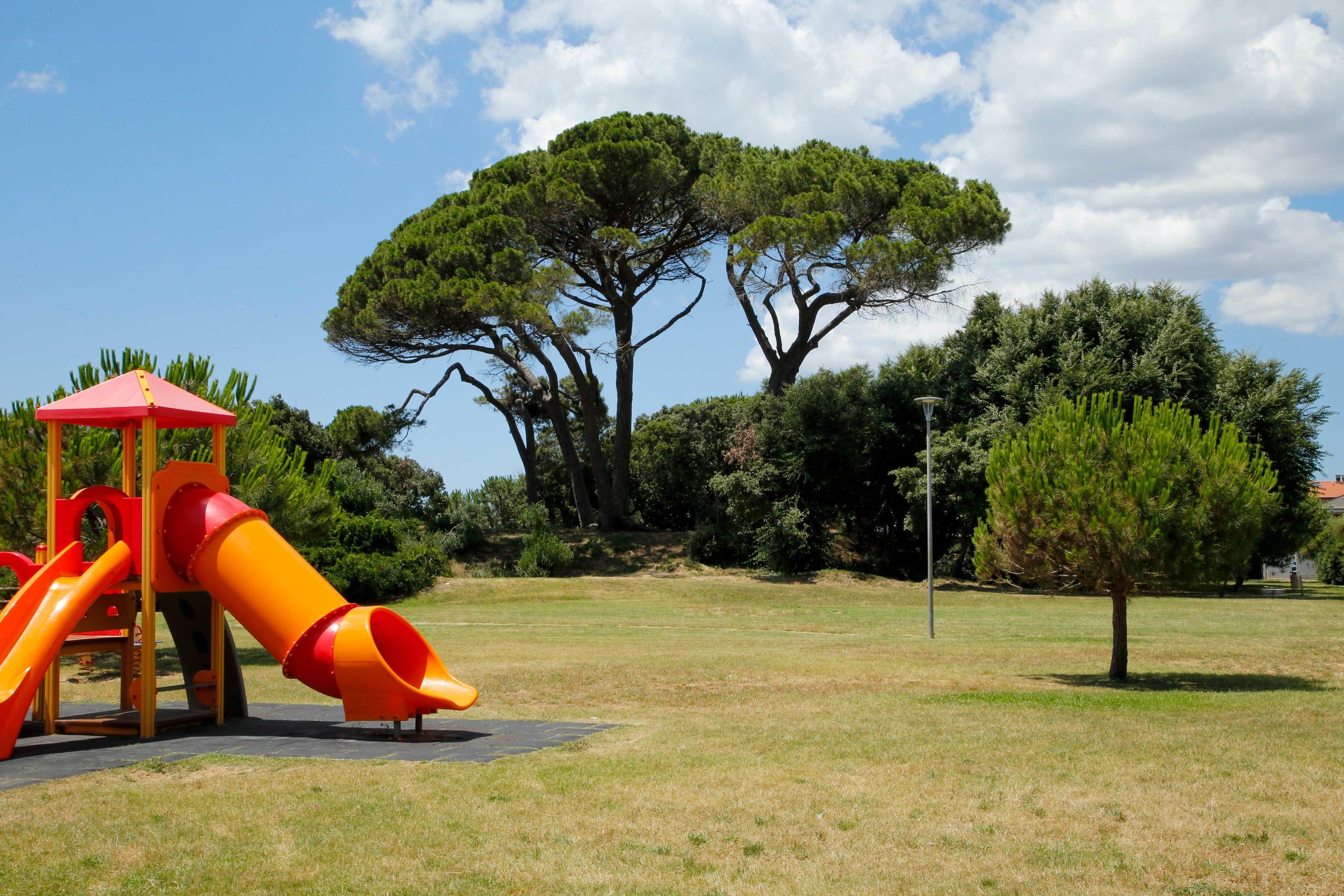 Área de recreio para crianças (ao ar livre)