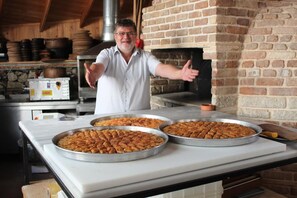 Café da manhã, almoço e jantar; culinária turca