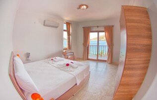 Minibar, secretária, ferro/tábua de engomar, Wi-fi grátis 