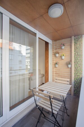 Apartamento, 2 quartos | Varanda