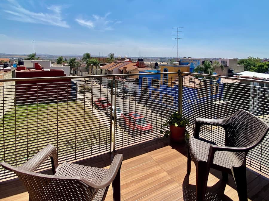 Suíte standard, sacada | Terraço/pátio