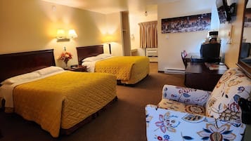 Quarto Standard, 2 camas de casal | Secretária, secretária adequada para computadores portáteis