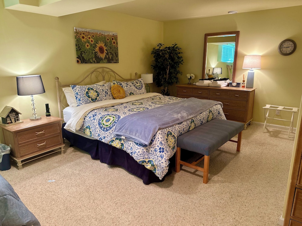 Charming Cottage - Park And Walk To Town For Its Fun! - Green Lake, WI