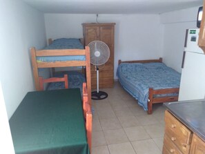 Estúdio, várias camas, casa de banho privativa | Wi-fi grátis 