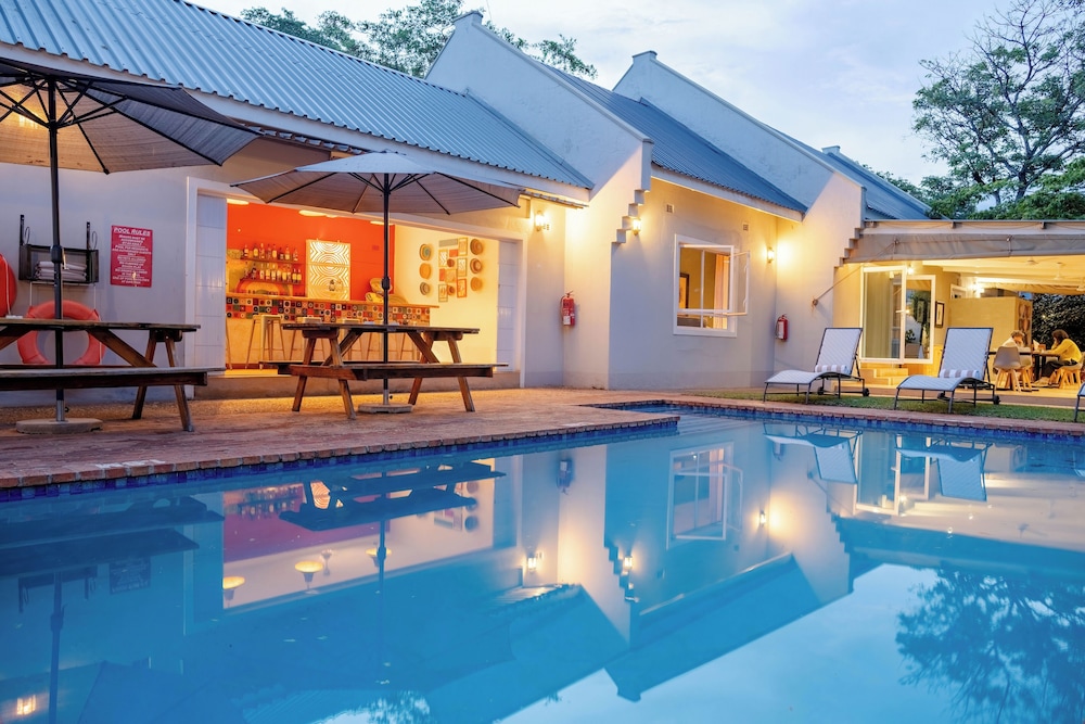 Phezulu Guest Lodge - Victoria Falls