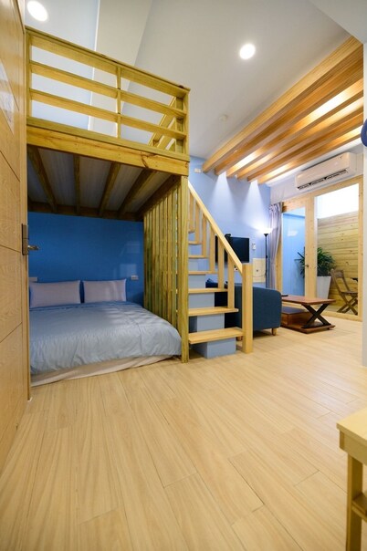 Summer Sea Hostel