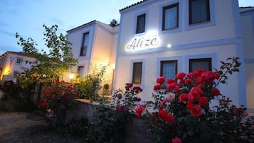 Fachada da propriedade