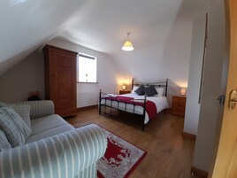 Casa de Campo Tradicional, 4 quartos | 1 quarto, roupa de alta qualidade, cortinas/cortinados opacos 