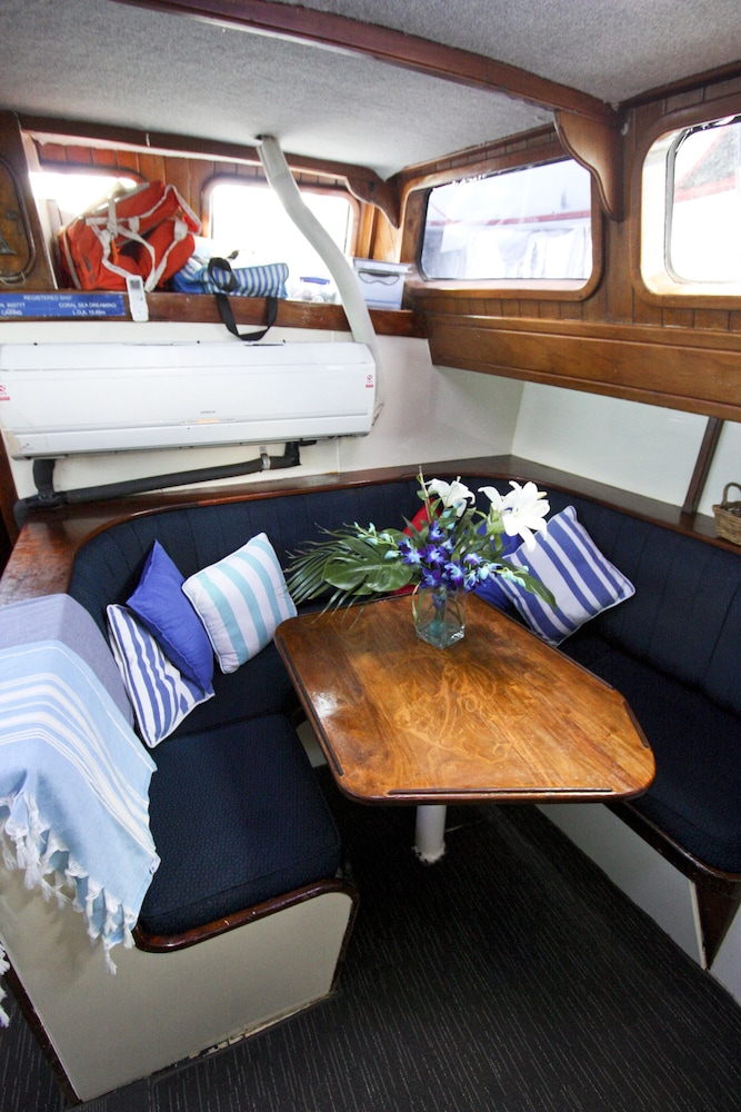 Coral Sea Dreaming Dive And Sail - Cairns