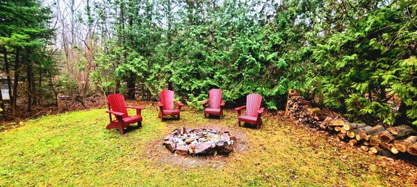 Cozy Confederation Log Home... Georgian Bay Living!  Close To Everything! - Thornbury