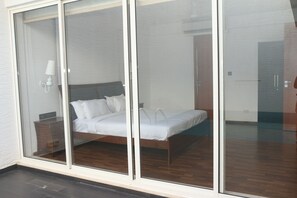 1 quarto, roupas de cama premium, individualmente mobiliados