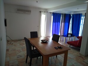 Apartamento luxo | Área de estar | Lareira