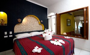 Cofres nos quartos, ferros/tábuas de passar roupa, berços grátis