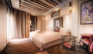 Roupas de cama premium, cofres nos quartos