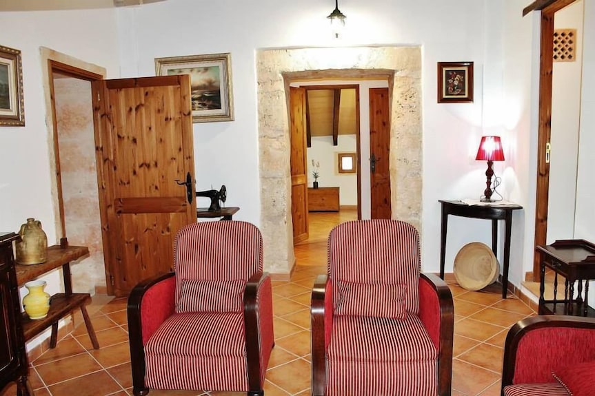 Finca Rural Con Piscina Y Grandes Bosques - Baleares