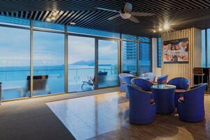 Bar à beira da piscina