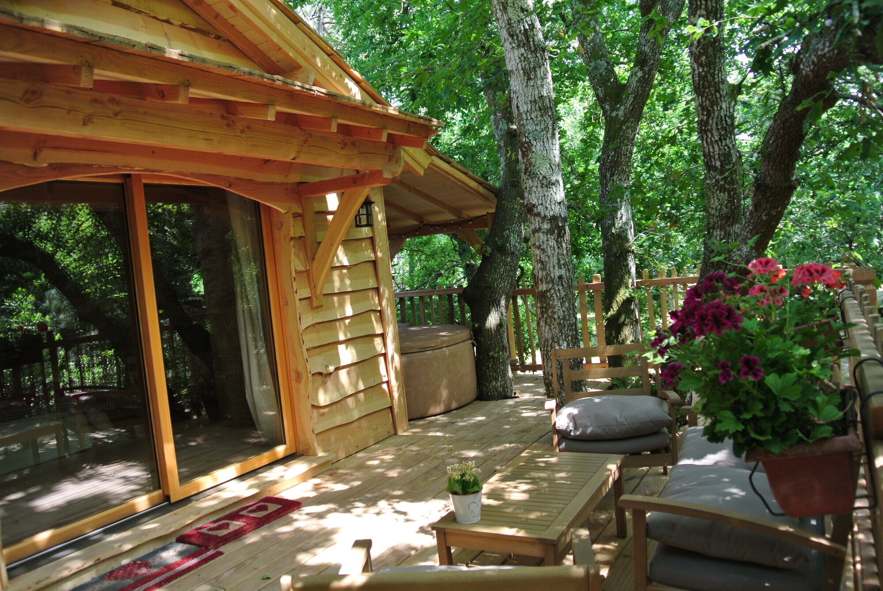 Cabana de Madeira Deluxe, casa de banho anexa (Cabane) | Comodidade do quarto