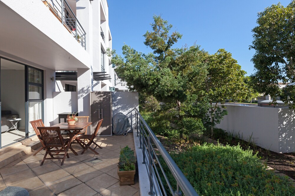 Waterstone West A103 By Ctha - Goodwood