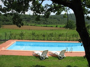 Piscina externa sazonal