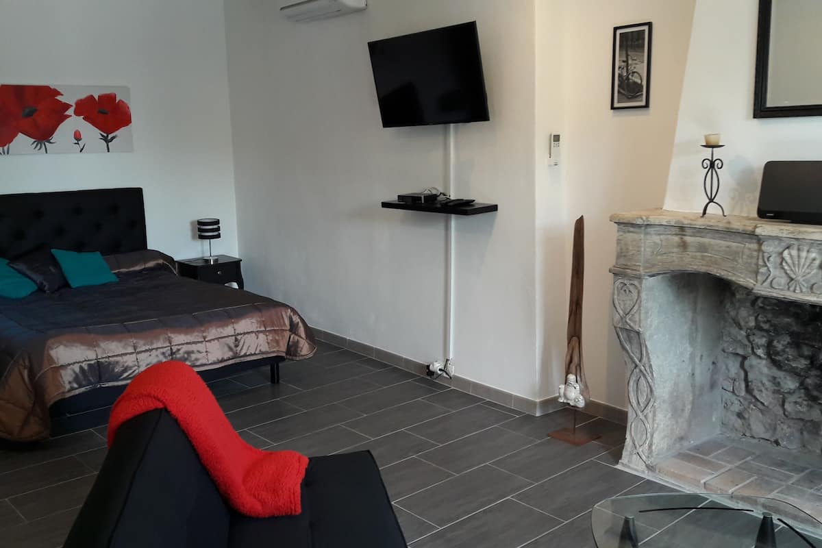 Quarto Quádruplo Familiar | Roupa de alta qualidade, secretária, quartos insonorizados