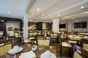Pequeno-almoço tipo buffet diário incluído
