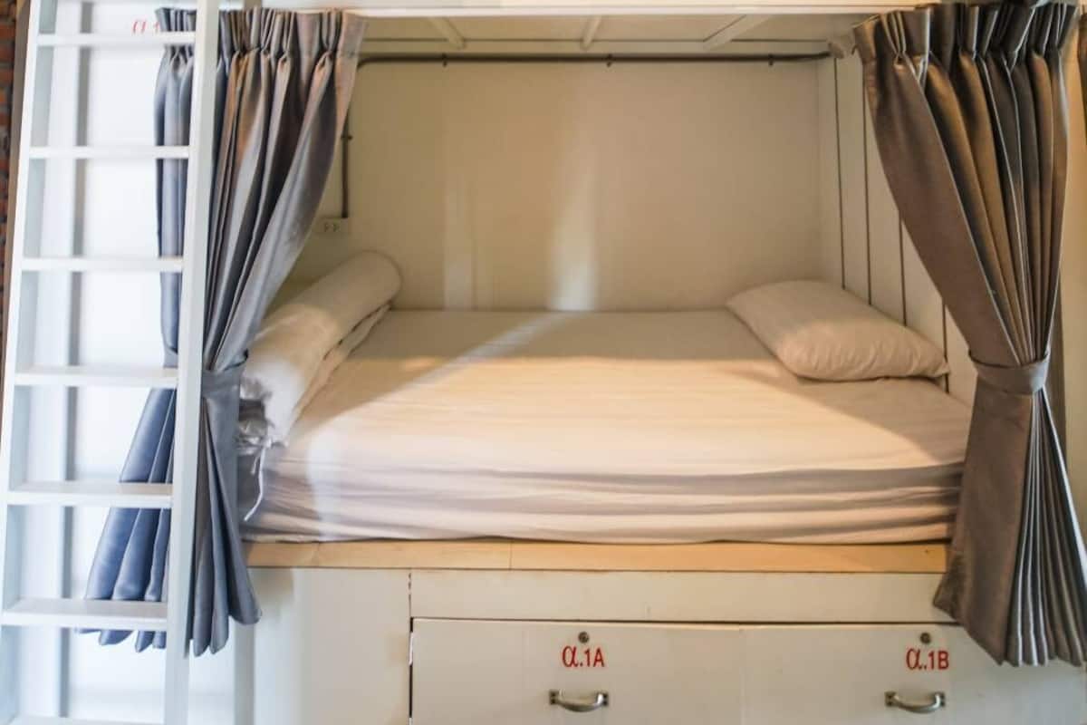 Dormitório compartilhado básico, em dormitório misto | Individualmente decorados, individualmente mobiliados