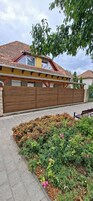 Fachada da propriedade